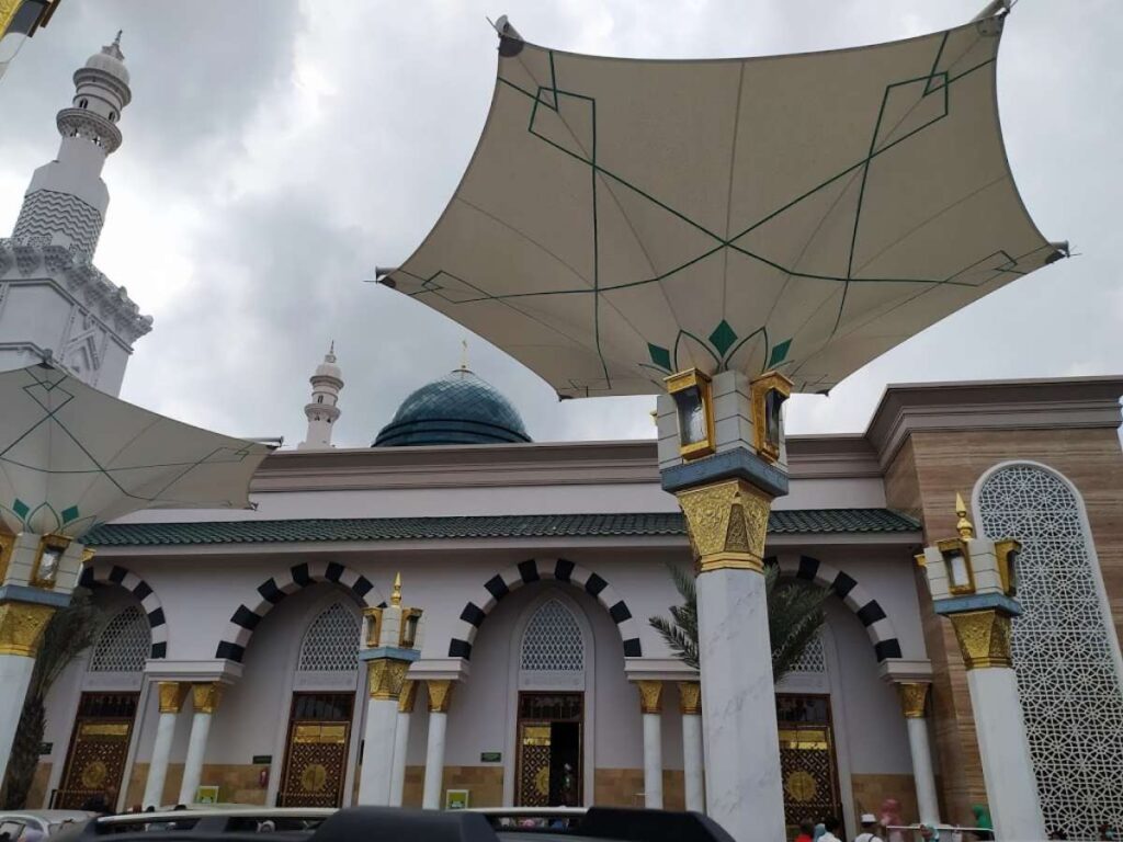 Masjid Ar Rahman Blitar, Wisata Religi Mirip di Madinah