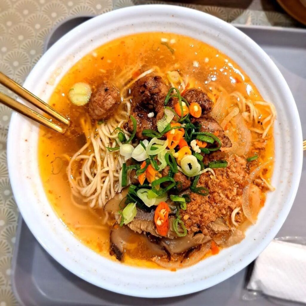 Golden Geisha Ramen: Daya Tarik, Rute, dan Daftar Harganya