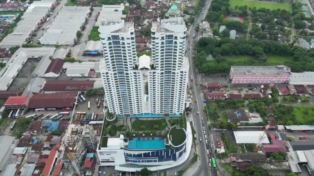 Manhattan Times Square, Mall Tertinggi dan Hits di Medan